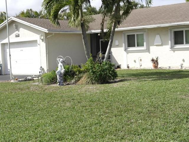 10125 NW 71st St, Tamarac, FL 33321