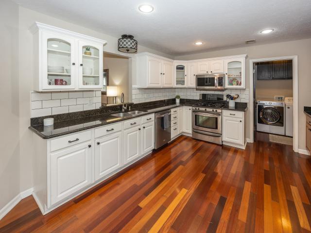 10128 Beresford Court