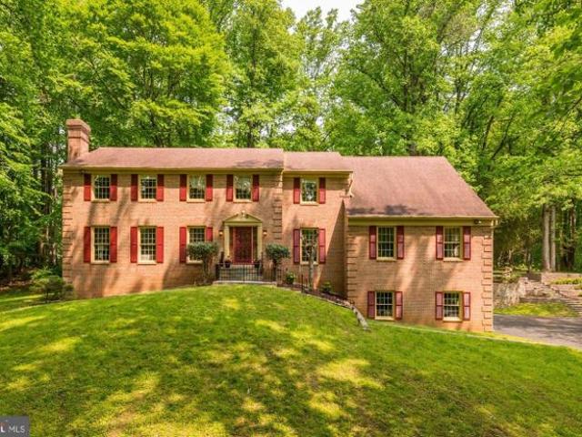 10129 Darmuid Green Dr, Potomac, MD 20854