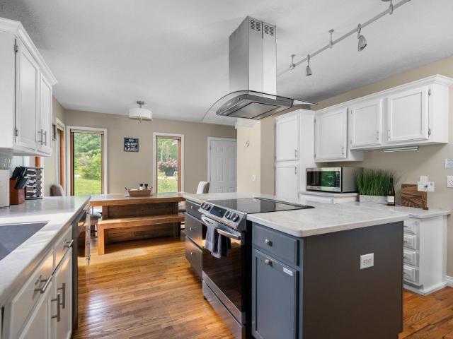 10129 Deerpath S, Traverse City, MI