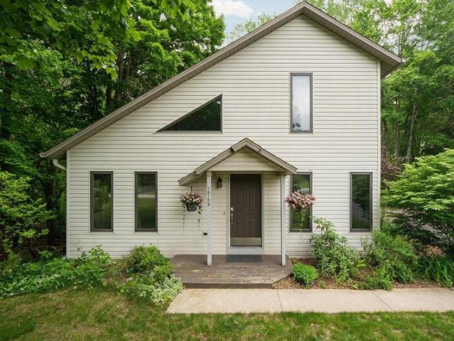 10129 Deerpath South, Traverse City, MI 49685