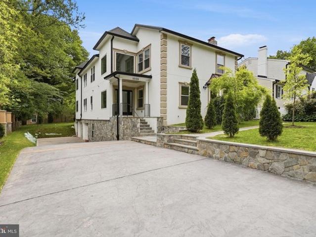 10129 Dwight Ave, Fairfax, VA 22032