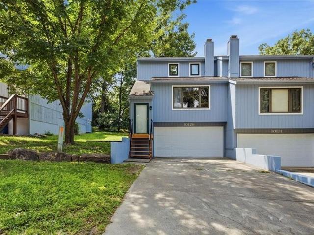 10129 Steele Rd, Edwardsville, KS 66111
