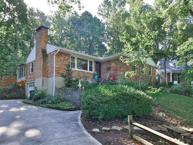 1012 Mary Ln, Wyoming, OH 45215