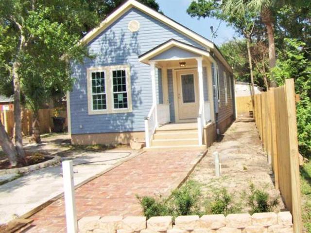 1012 N Davis Hwy, Pensacola, FL 32501