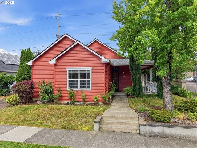 1012 NE Multnomah Dr, Fairview, OR 97024