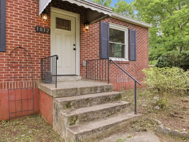 1012 Oakdale Dr