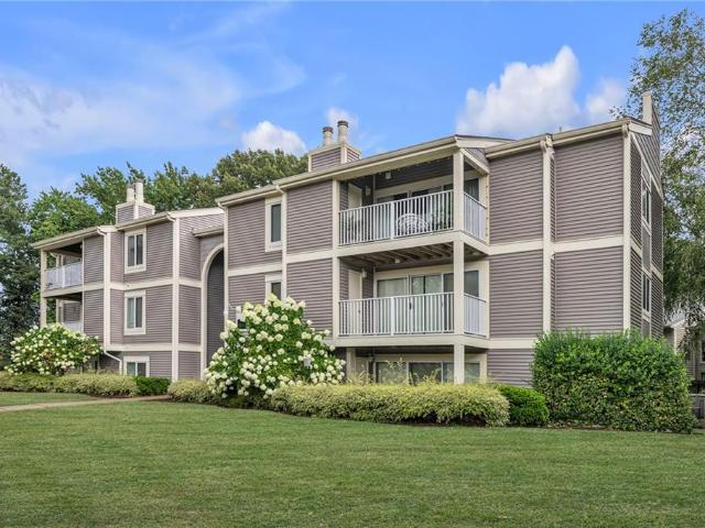 1012 Autumn Woods LN # 103