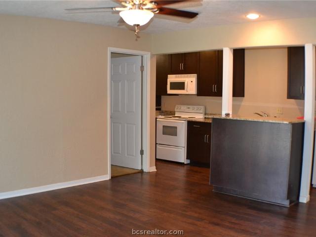 1012 Autumn Cir, Unit A, College Station, TX 77840 | MLS #26003
