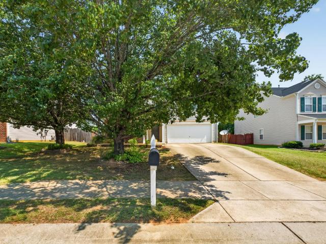 1012 Breeze Lane