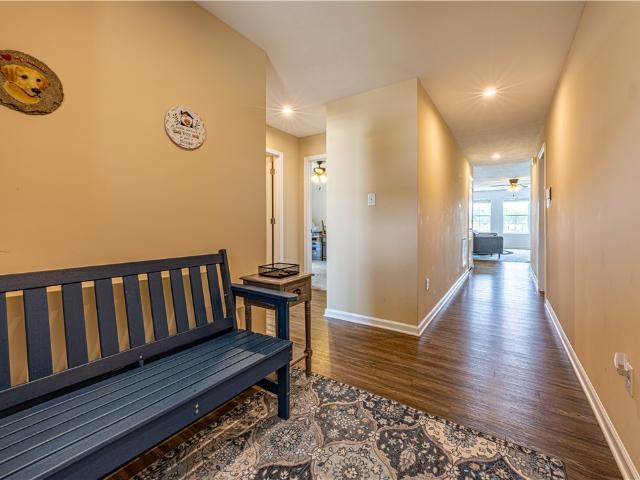 1012 Colonial Dr