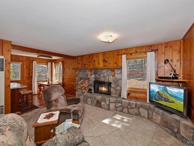 1012 E Country Club Blvd, Big Bear City, CA 92314