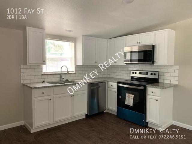 1012 Fay St, 2 beds, 1 full bath