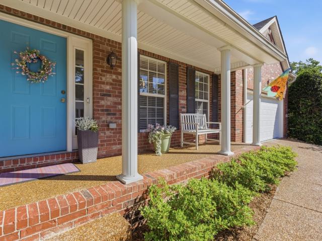 1012 Heathfield Cir