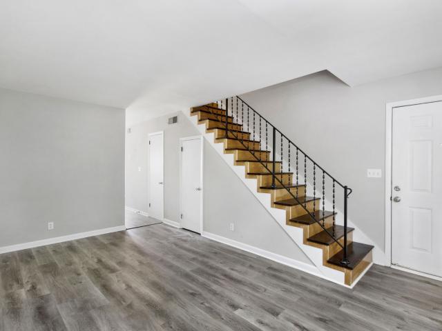 1012 Hickory Hill Ln