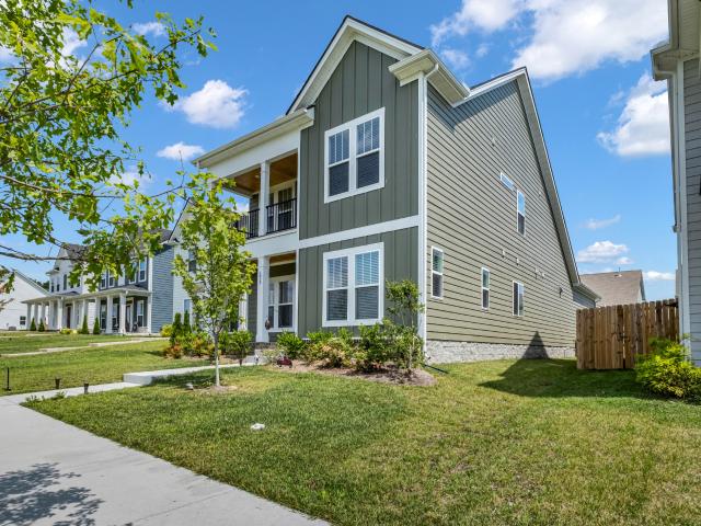 1012 Indigo Aly