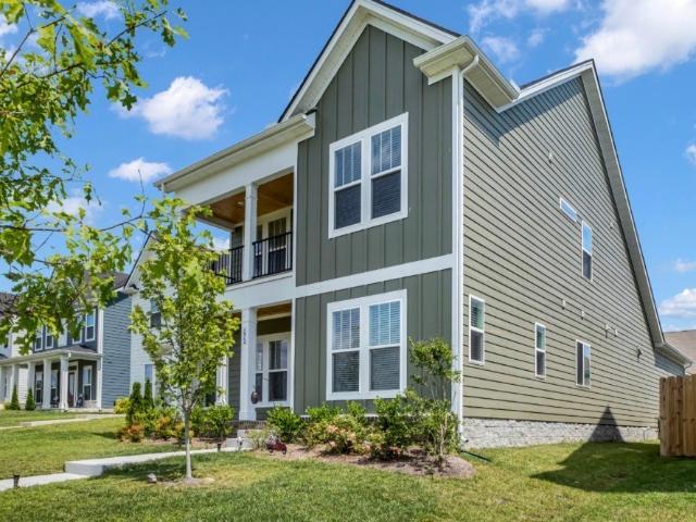 1012 Indigo Aly