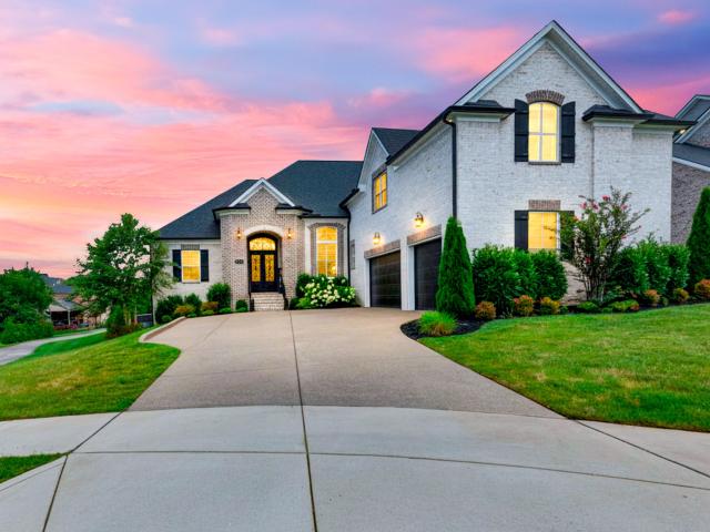 1012 Keeneland Dr
