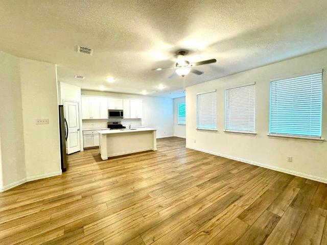 1012 Longleaf Lane