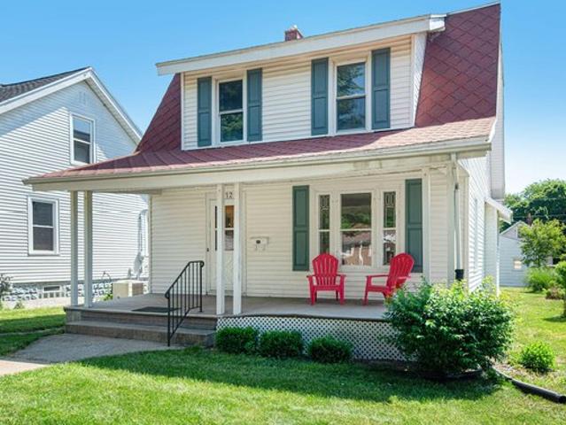 1012 Powers Ave NW, Grand Rapids, MI 49504
