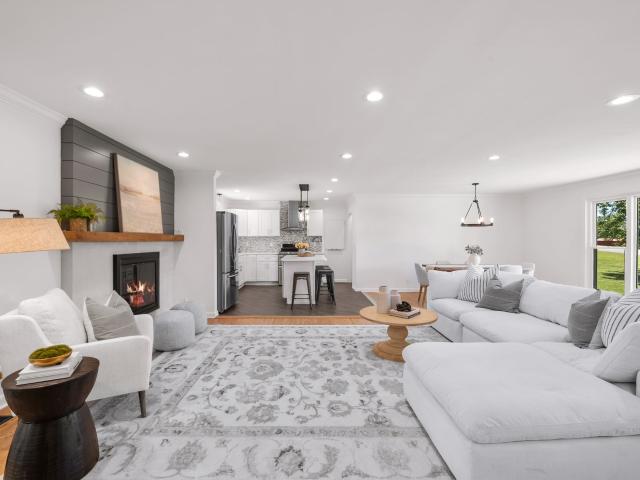 1012 Ridgecrest Dr