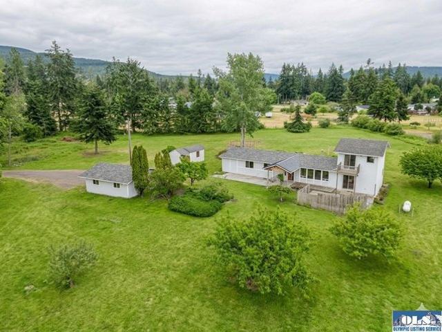 1012 River Rd, Sequim, WA 98382