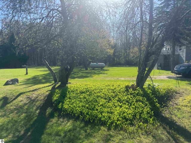 1012 S 35 Road