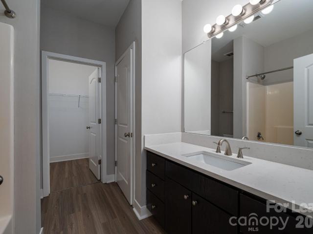 1012 Skyline View Way