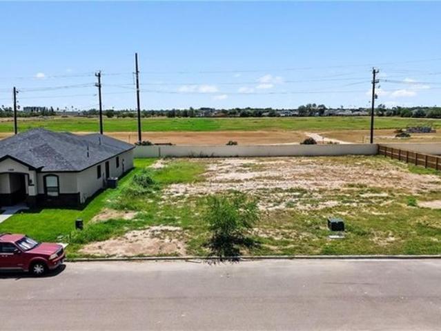 1012 W Cloud 9 Ln, Edinburg, TX 78541