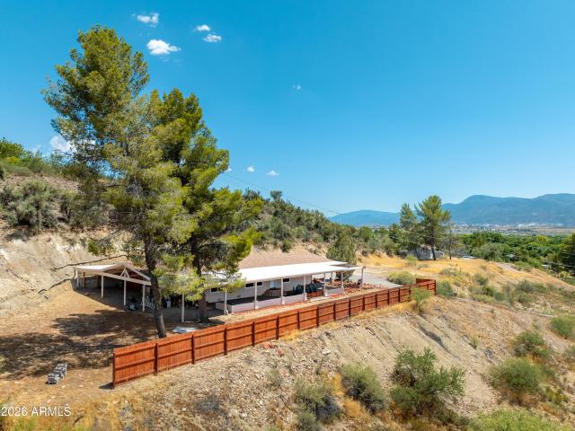 1012 w apache trail