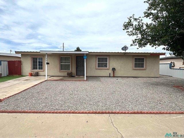 1012 W Laughlin Dr, Hobbs, NM 88240