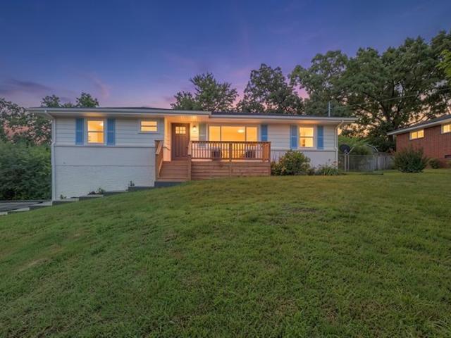 1012 W Lewis St, Rossville, GA 30741