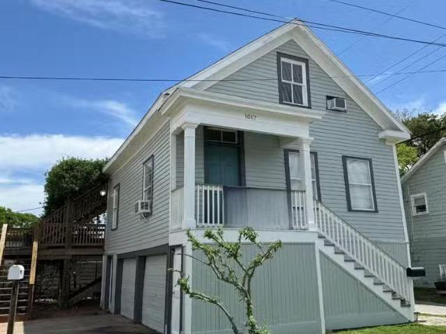 1012 12th Street Unit: Down Galveston Texas 77550