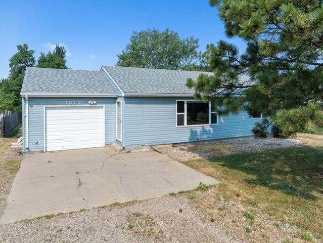 1012 44th Ave, Minot, ND 58701