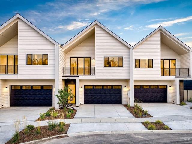 10131 W Southerland Dr, Boise, ID 83709