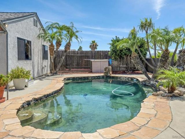 10131 Maple Tree Rd, Santee, CA 92071