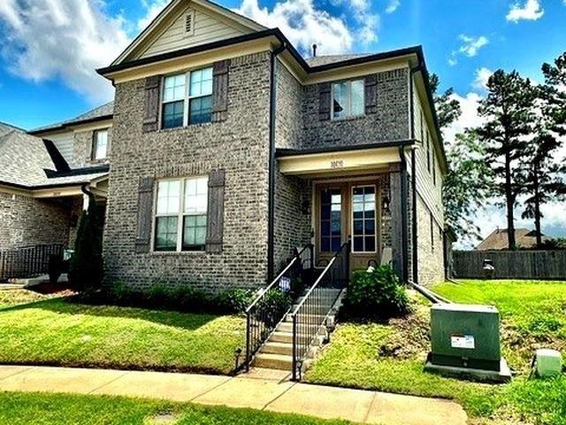 10131 Sterling Ridge Dr, Cordova, TN 38018