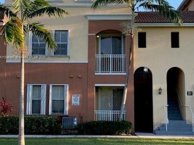 10132 7th St NW #205, Miami, FL 33172