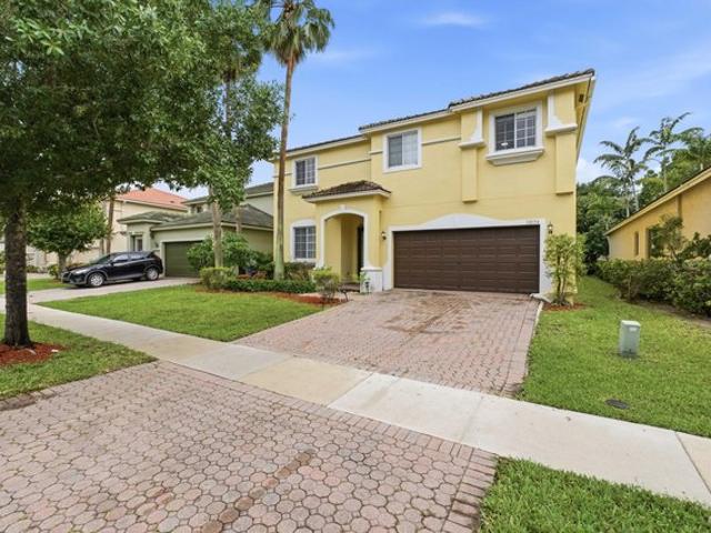 10134 Boca Vista Dr, Boca Raton, FL 33498