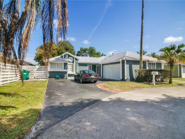 10135 SW 139th Pl, Miami, FL 33186 | MLS #A11986