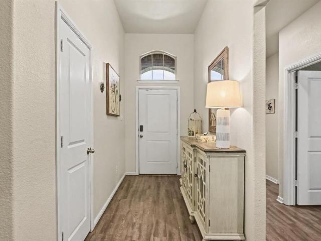10136 Huntersville Trail