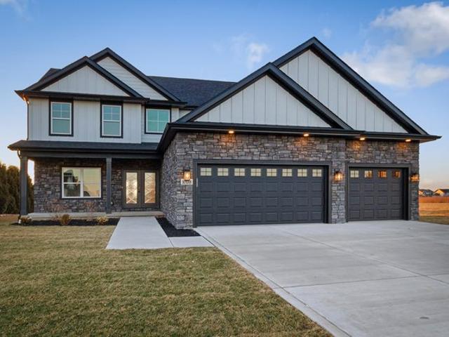 10138 Sentry Dr, Saint John, IN 46373