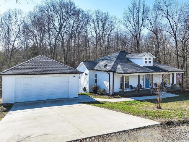 10139 Ashley Ln, Bon Aqua, TN 37025 | MLS #3120 | Compass
