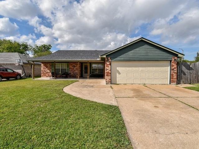 10139 Rustic Rock Rd, La Porte, TX 77571