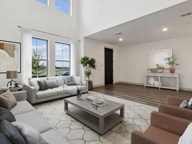 1013 Magdalena Way