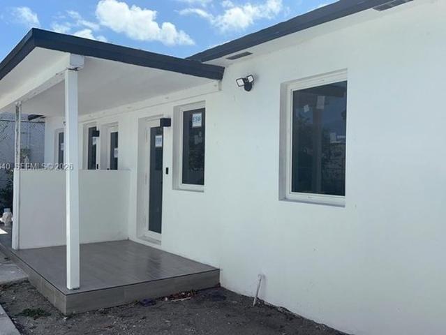 1013 NW 1st Ave, Hallandale Beach, FL 33009
