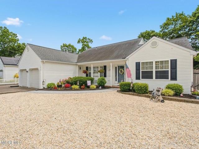 1013 Buccaneer Ln, Manahawkin, NJ 08050