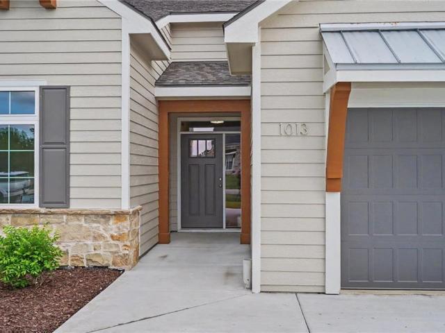 1013 Bluestem Circle