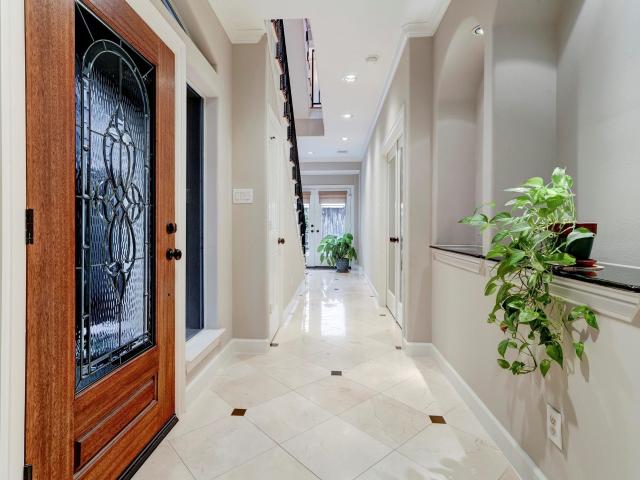 1013 Crocker St, Houston, TX 77019 | MLS #84246