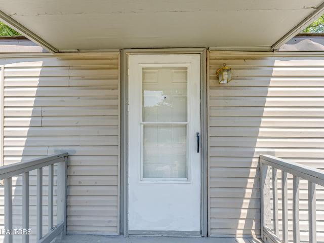 1013 E Drive